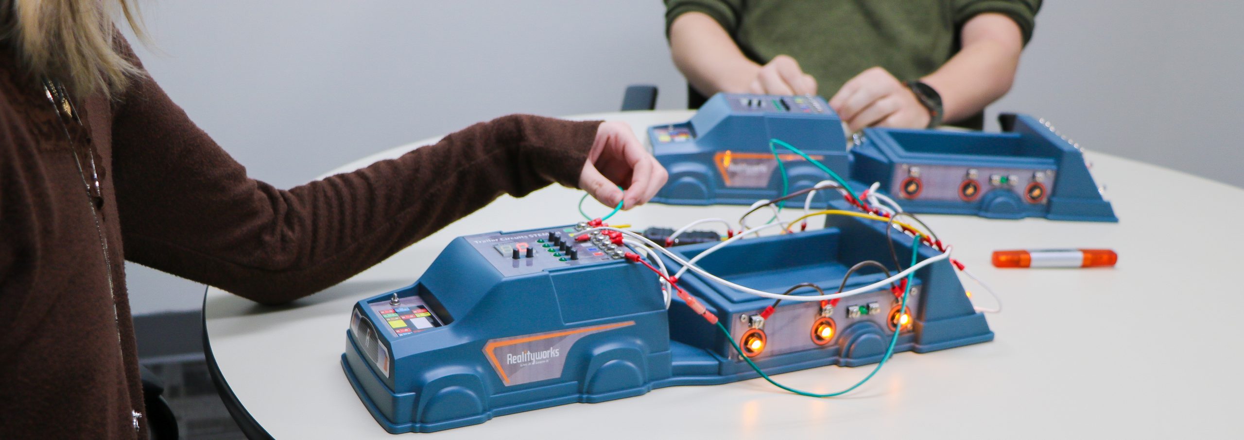 A STEM Kit That Connects Classroom Learning to Real-World Rigs ...